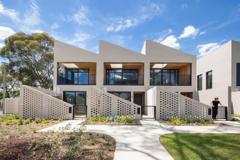 Austral Bricks 10 Hole Bricks 230L x 110W x 76H mm Wollert - low carbon ...